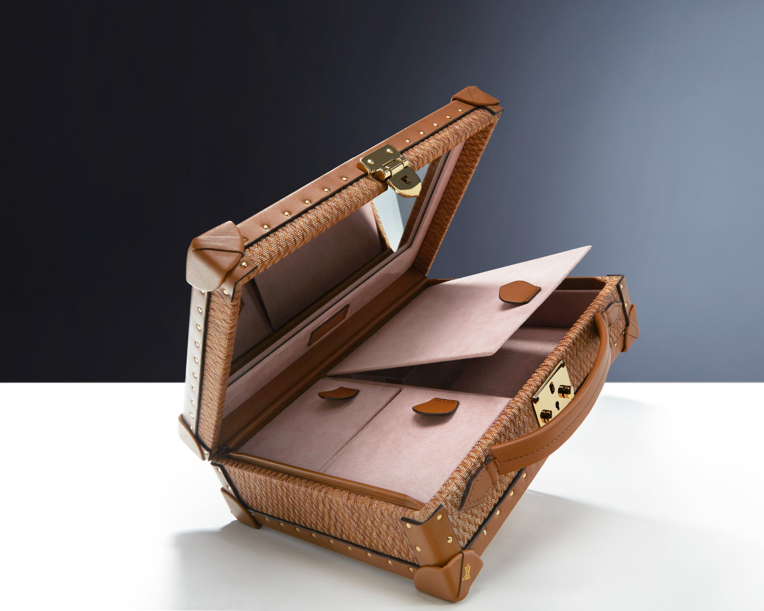 Bespoke – Tanner Krolle